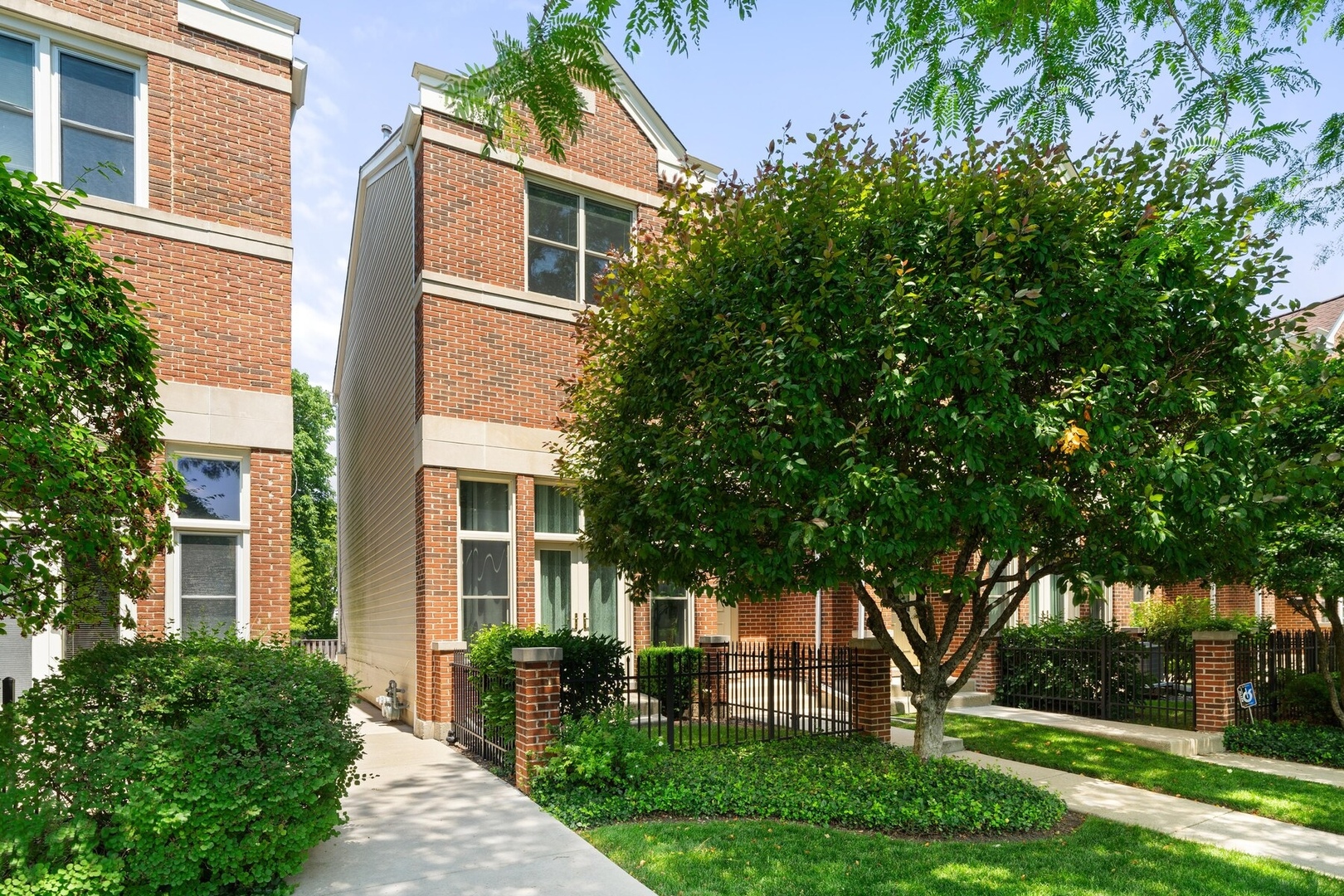 Roam | 3354 Church St, Evanston, IL